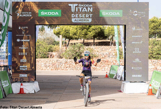 Los Looser empiezan arrasando en la Titan Desert de Almería y Ariadna ...