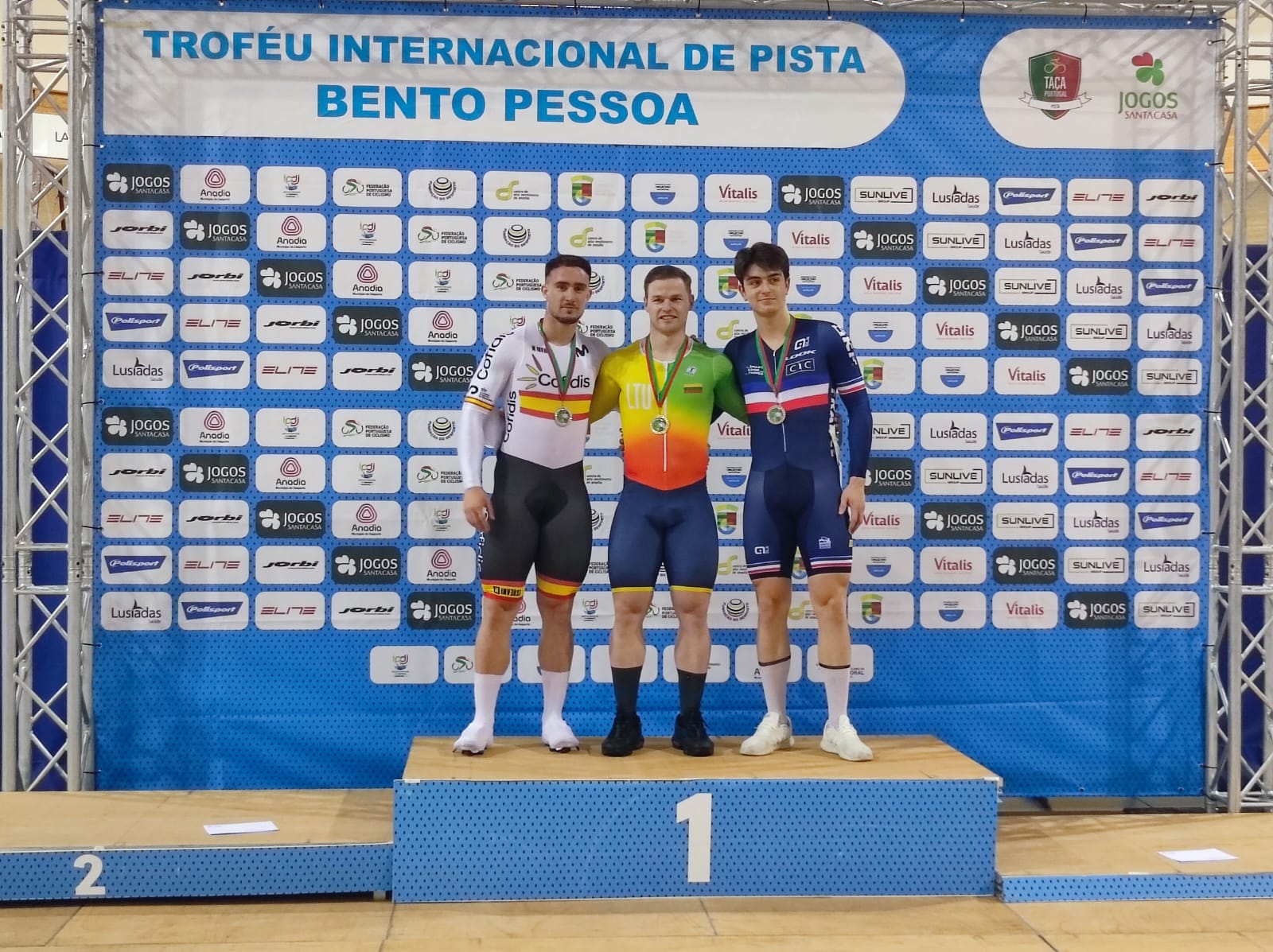 Alejandro Martínez consigue la medalla de plata en Keirin y José Segura ...