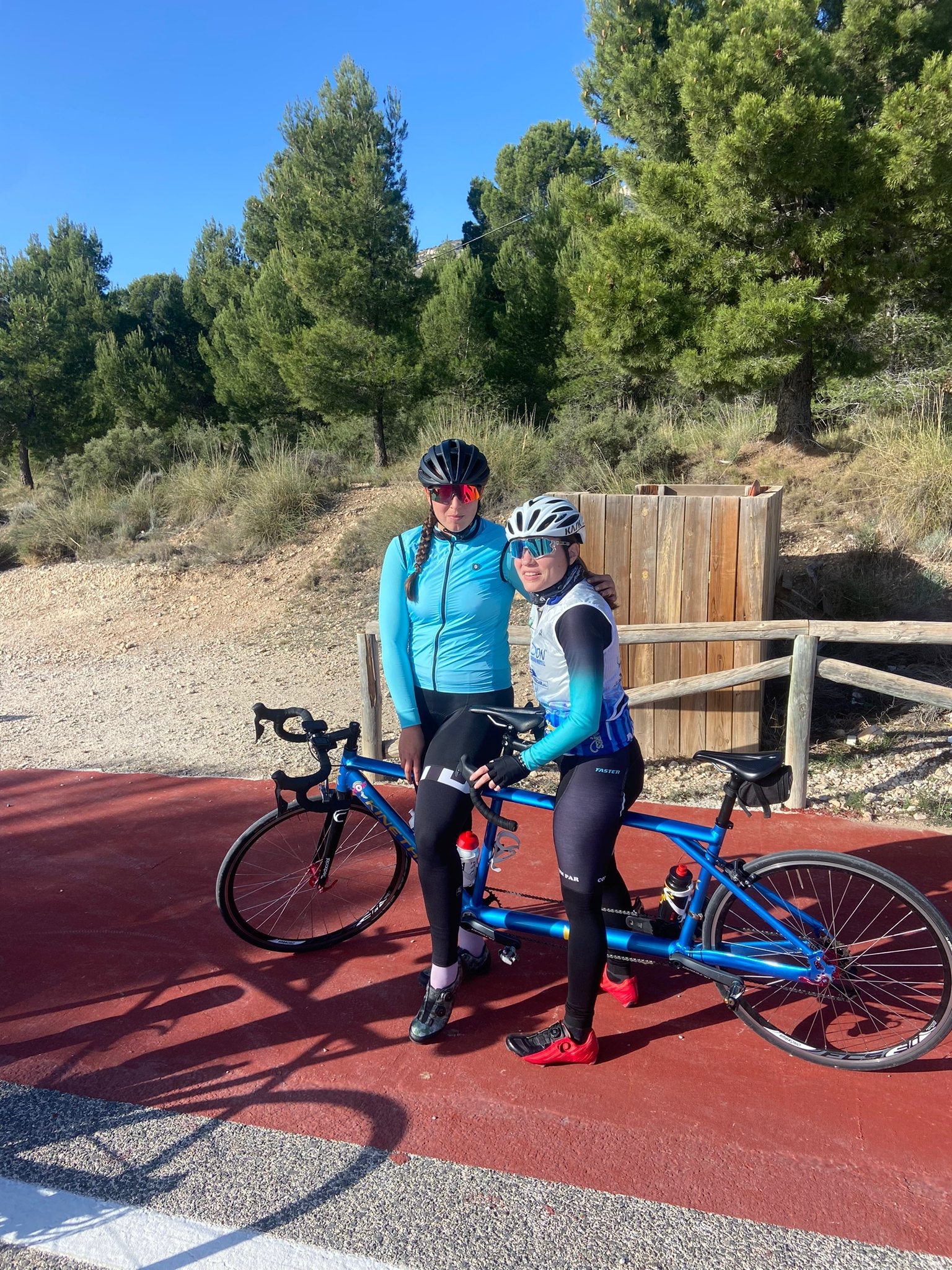 Inma Martínez regresa a la competición con Melisa Gómiz como piloto y ...