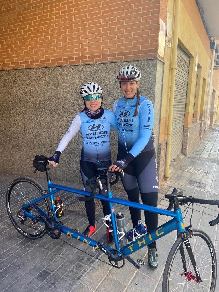 Inma Martínez, con Melisa Gómiz como piloto, regresa a la competición ...