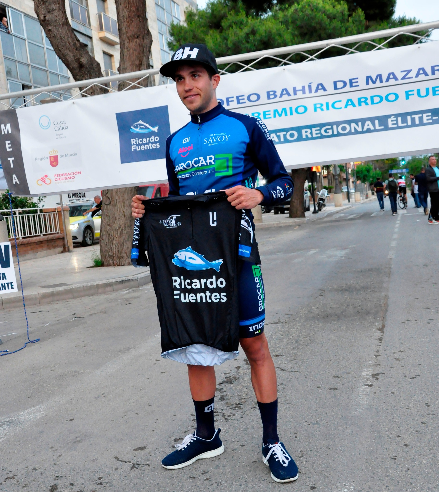 Josep Tomàs levanta los brazos como ganador dos años después: «Ahora ...