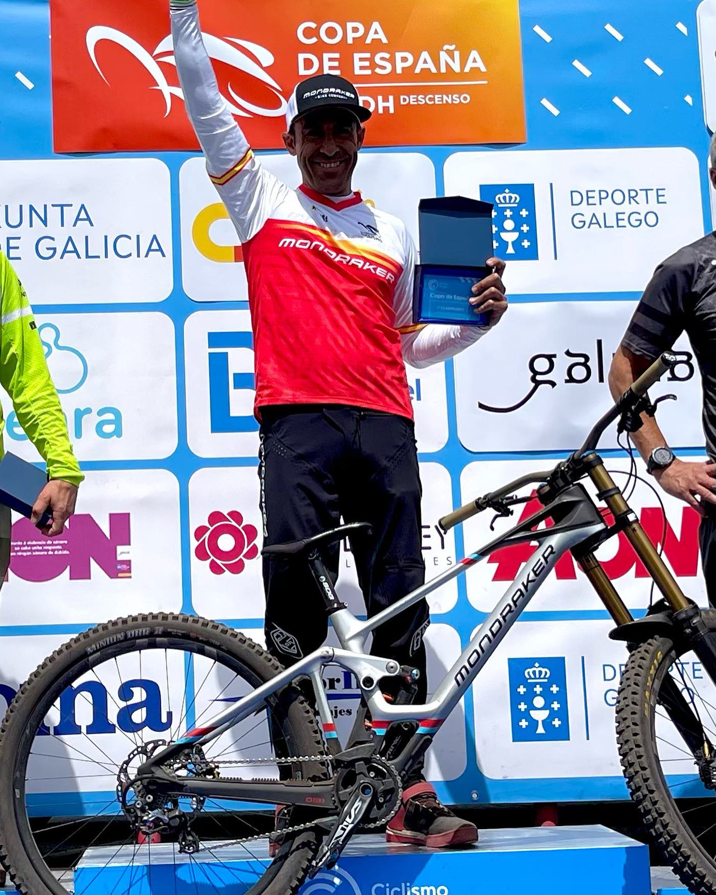 Jacobo Santana conquista el V Trofeo Federación DHI – Manzaneda Bike ...
