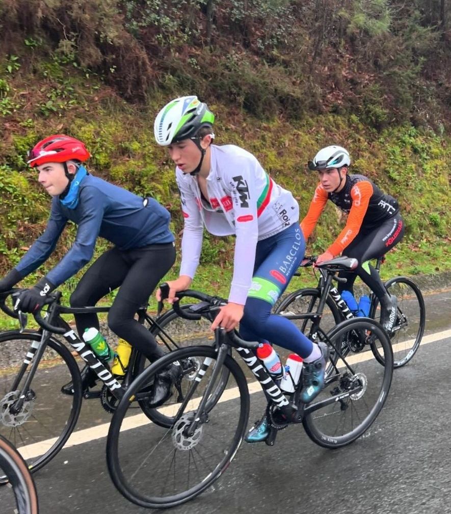 Los corredores del Picusa Academy ya disfrutan de las nuevas bicicletas ...