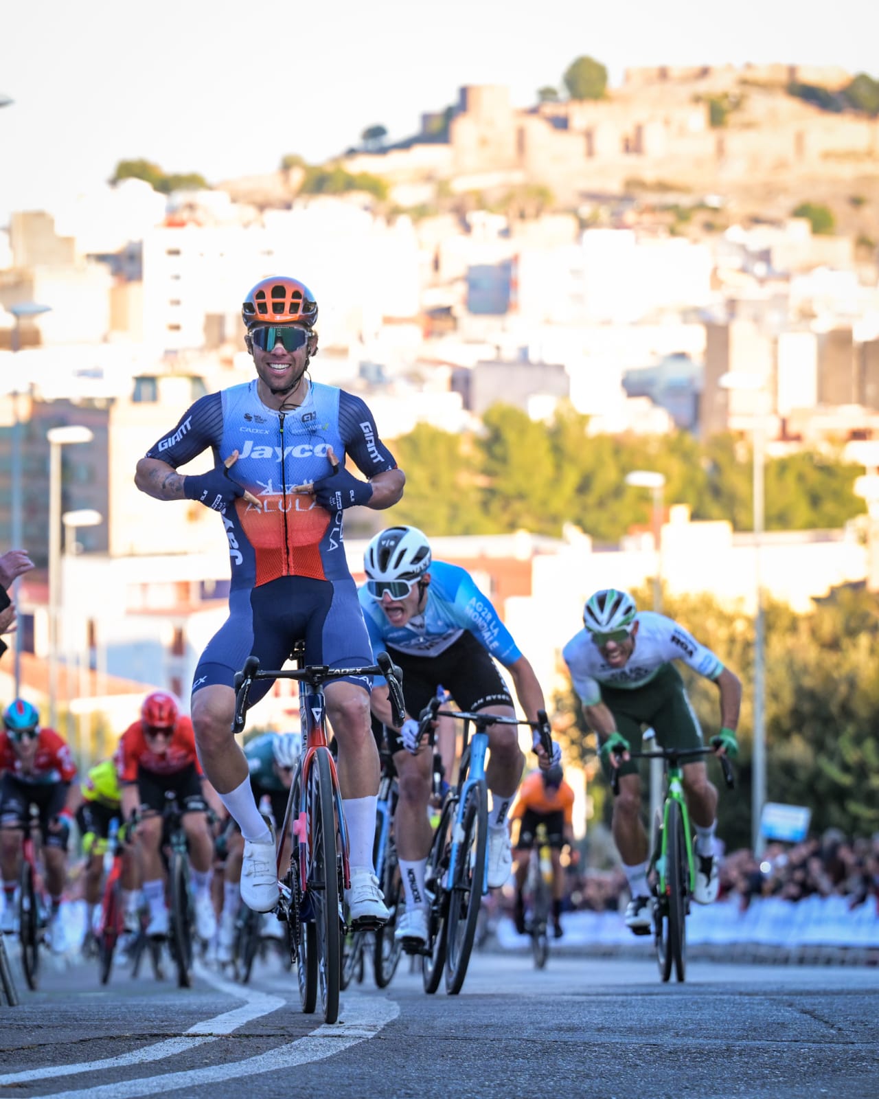 Michael Matthews estrena su palmarés en el Gran Premio Castellón – Ruta ...