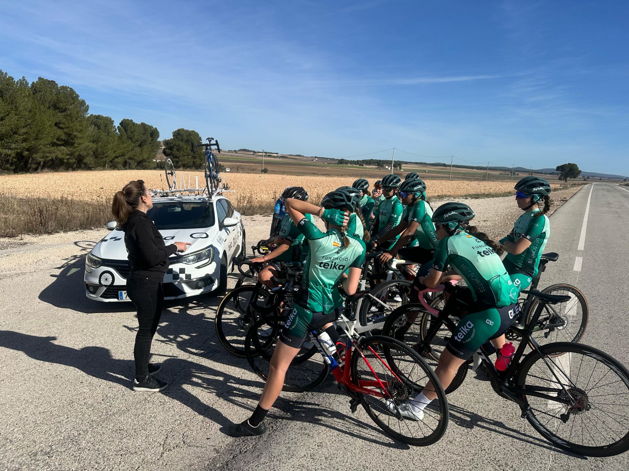 El Teika Alé ya «huele» a principio de temporada – ALICANTE Con el ...