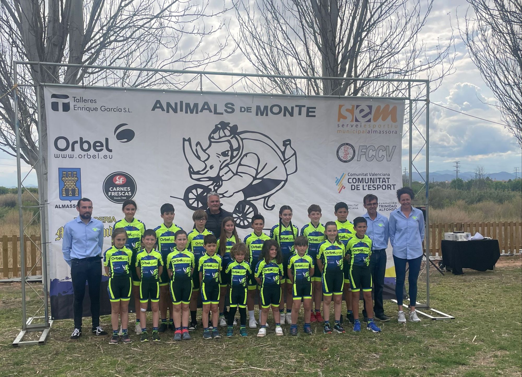 Presentada la Escuela de Ciclismo Orbel – ALICANTE Con el PLATO GRANDE