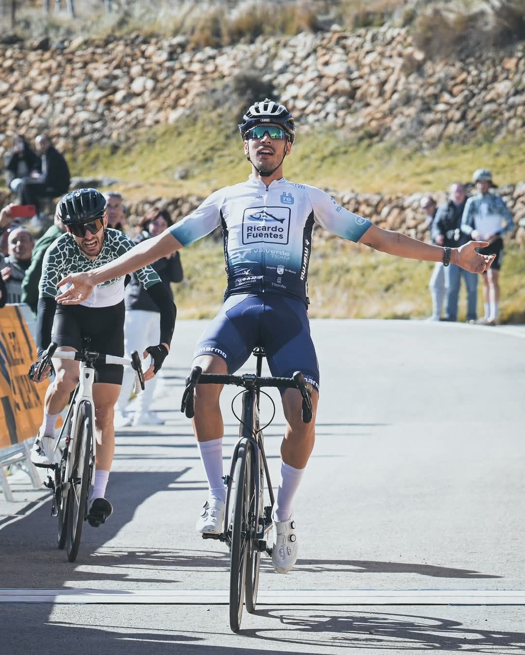 Izán Monroig gana en Bel y Simone Sanó se viste de amarillo en la ...