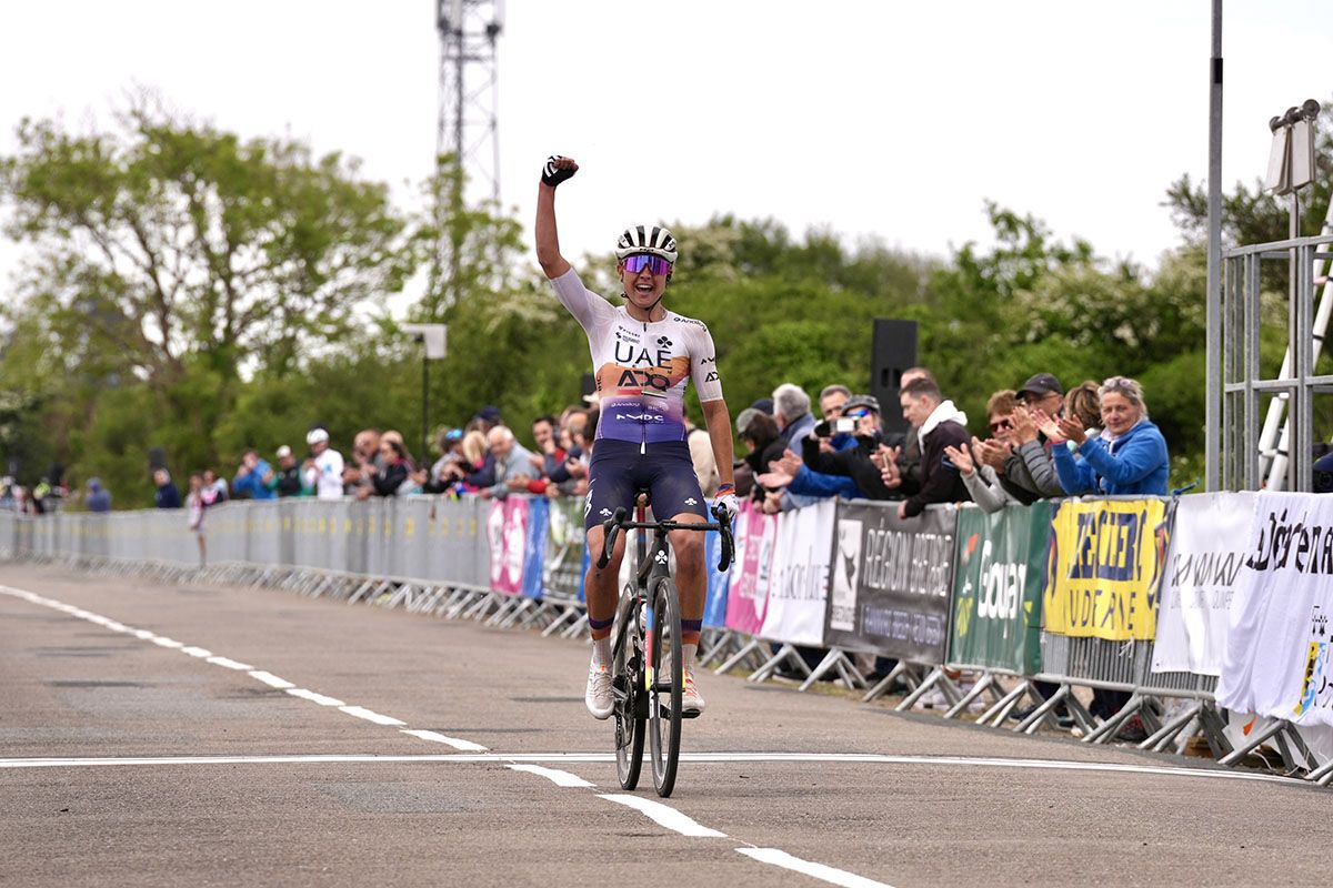 Paula Blasi conquista en solitario la Pointe du Raz Ladies Classic ...