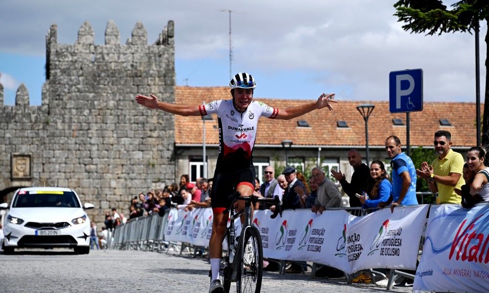 Matthew Walls gana la última etapa y conquista la Volta Portugal Júnior ...