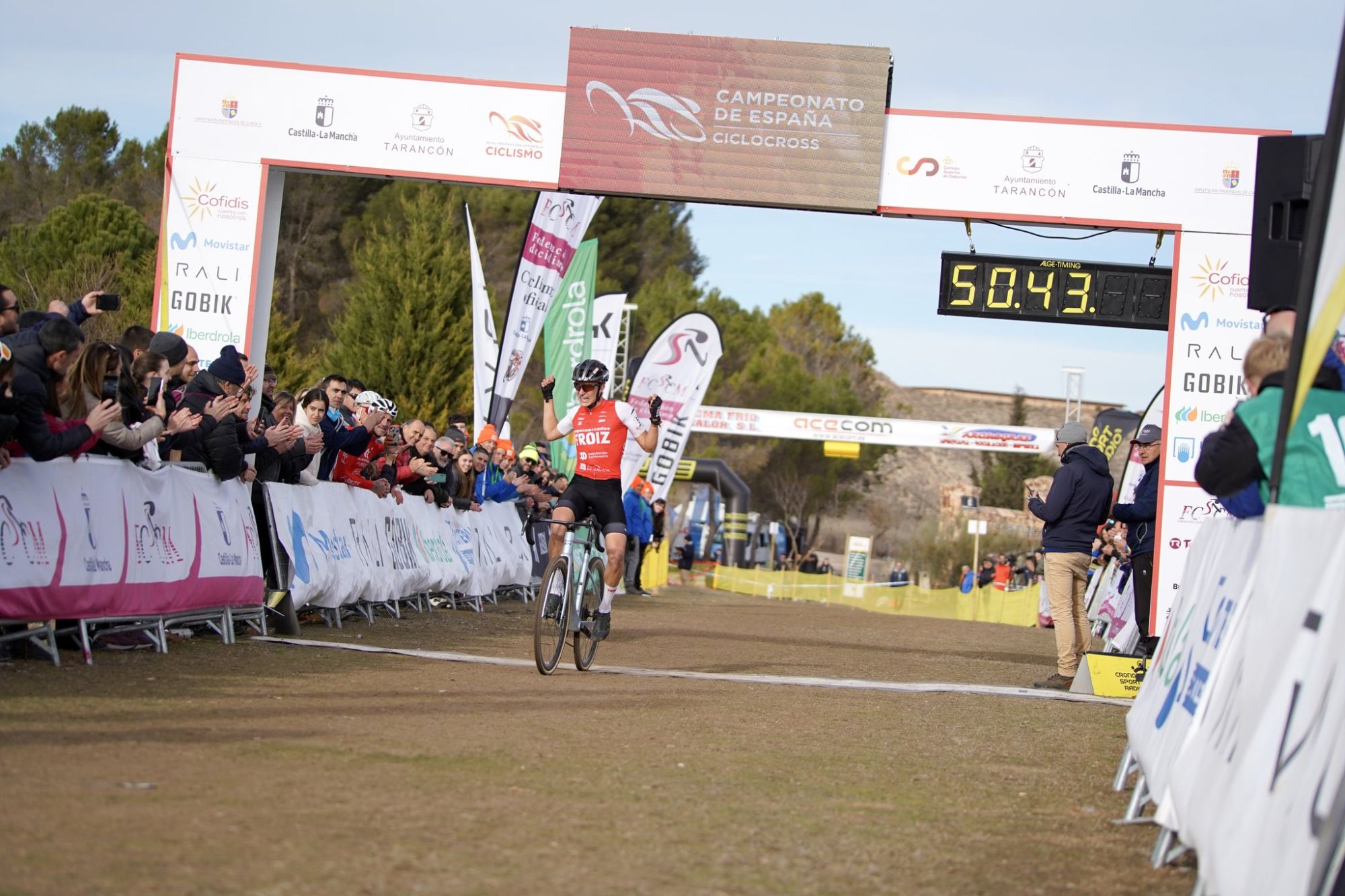 Raúl Mira, campeón de España Sub 23 de CX – ALICANTE Con el PLATO GRANDE